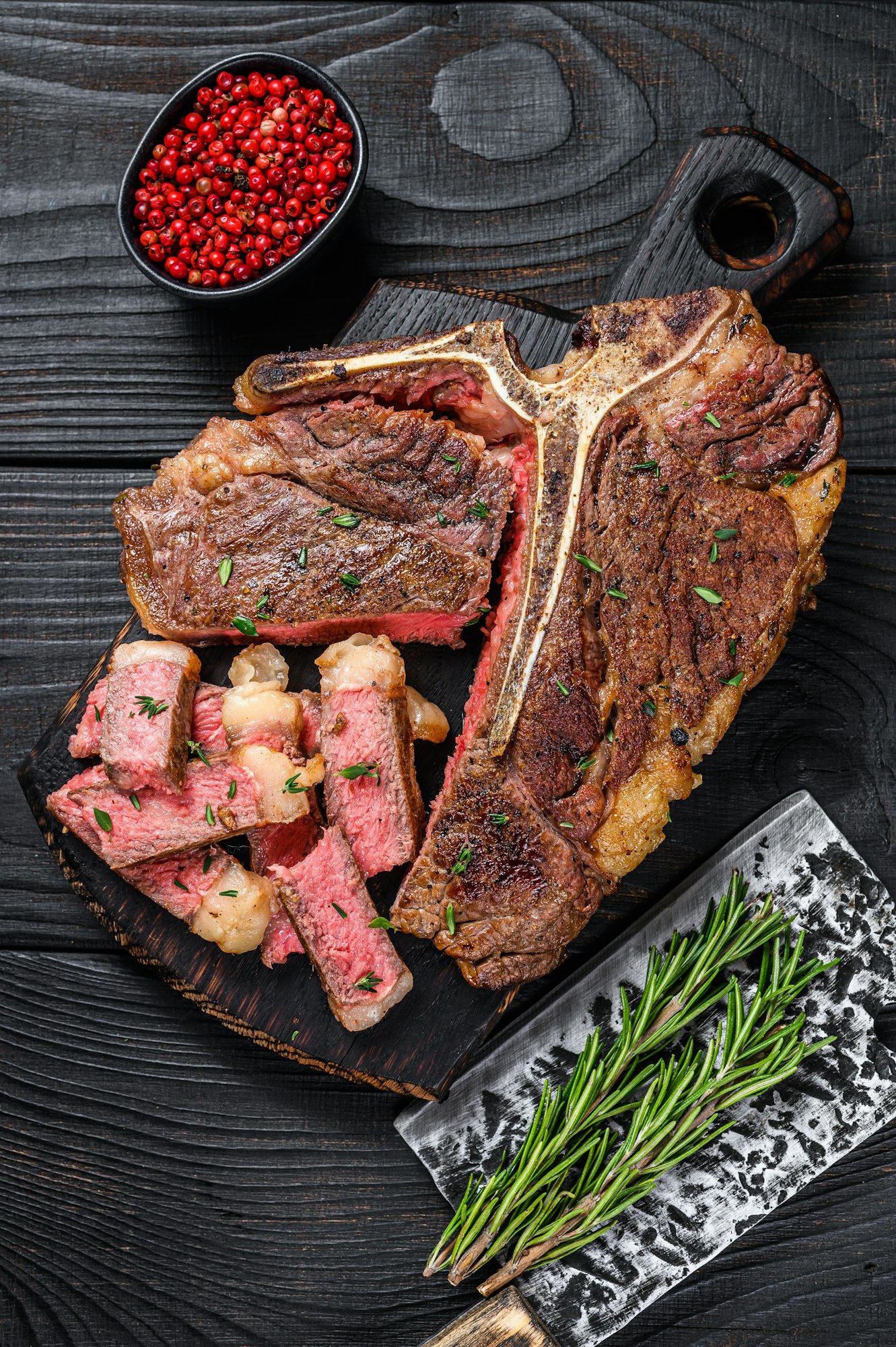 Sliced and roast T-bone or porterhouse beef meat Steak for steakhouse ...